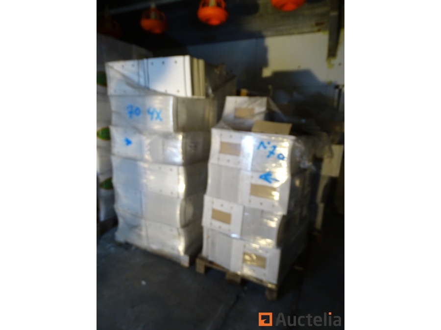 4 incomplete Pallets of verpakking cartons (500 x 300 x 100 mm), (408 ...
