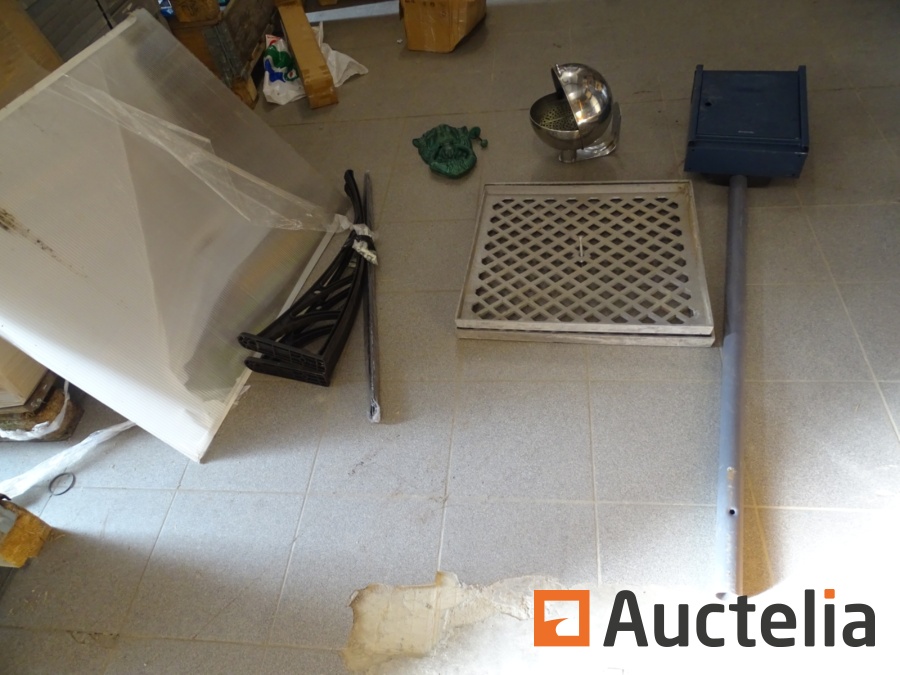 Asbak, Knocker, Daver hatch, Mailbox, Awning - auctelia.com