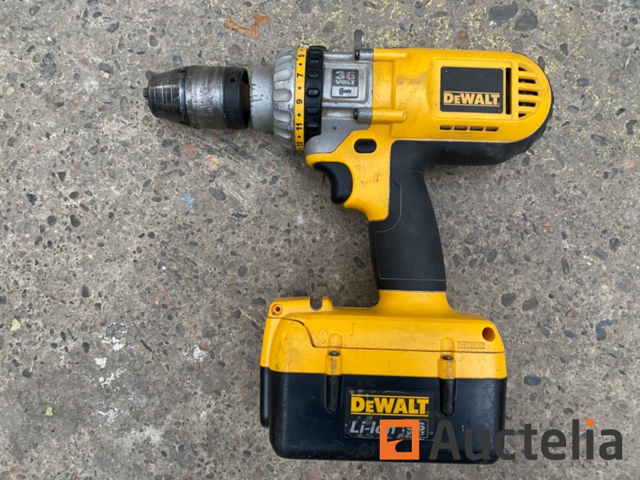 Drill on batteries DEWALT DC900 Construction auctelia