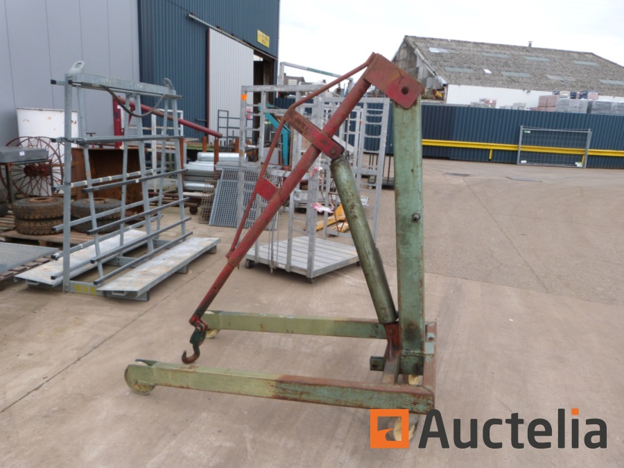 Giraffe Lifting Hoist - Handling & Storage - auctelia.com