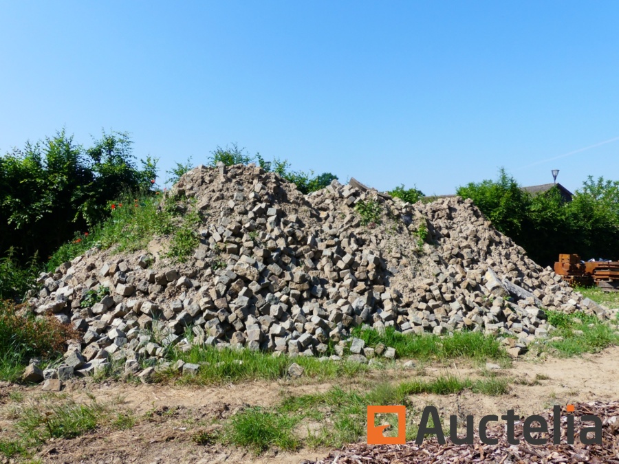Pavement stones used at auction - Auctelia