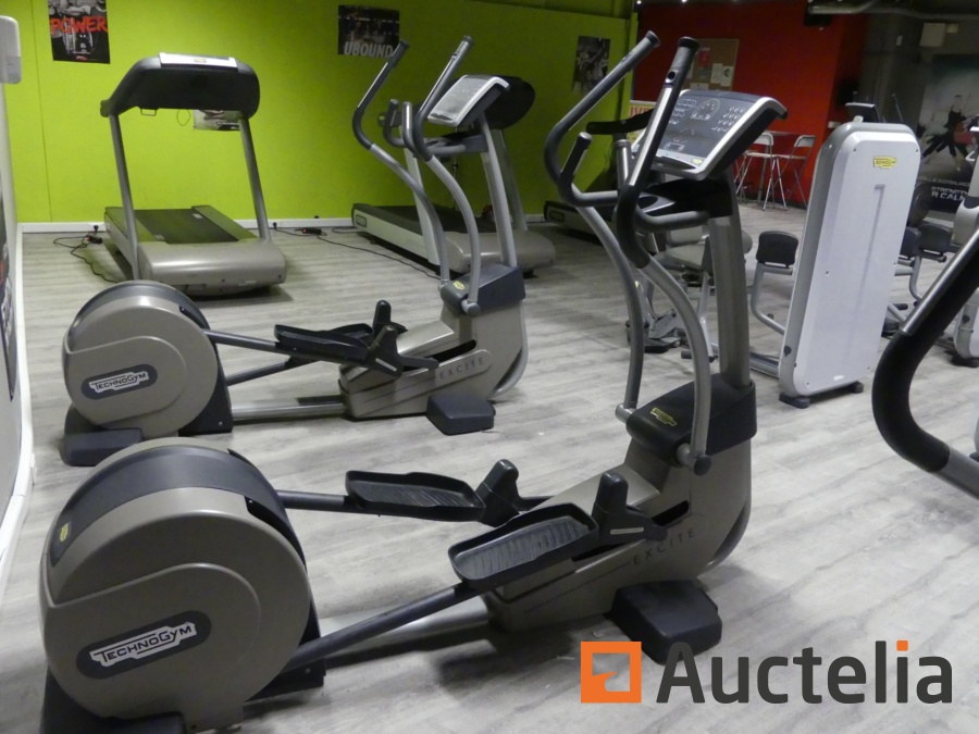 Professional elliptical bikeTECHNOGYM Synchro Excite 700 SP - Fitness ...