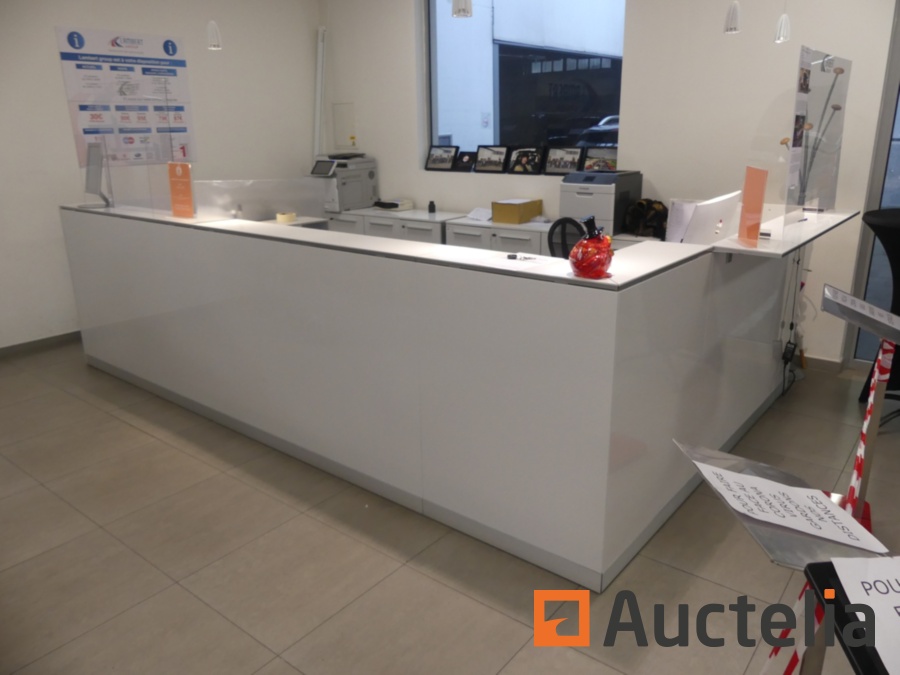 Showroom counter with 3 workstations and storage cabinets - Shop coun ...