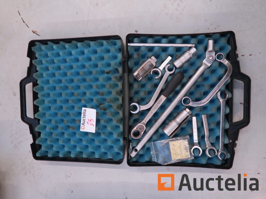 Specific tooling V.A.G VAS 3337 - Garage - Workshop for preparation of ...