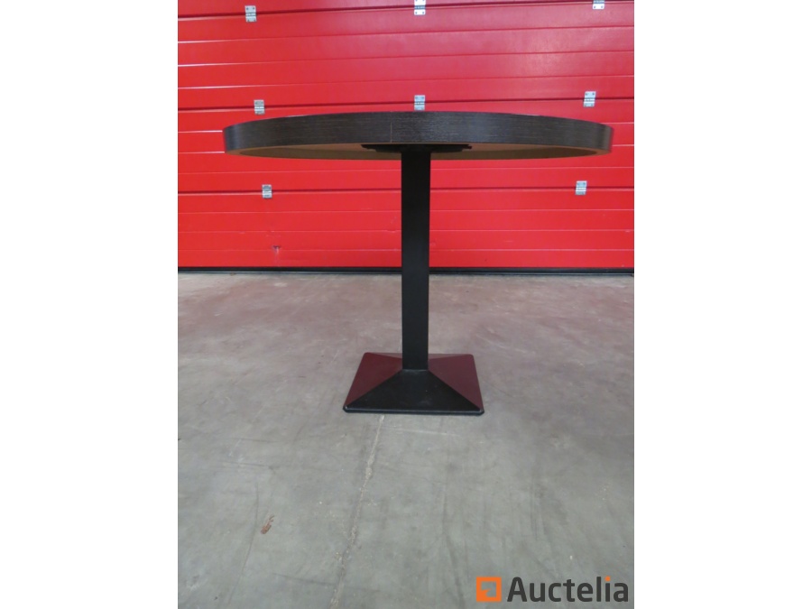 6 Tables ronde avec un socle carré et une tablette mélaminée - Horeca ...