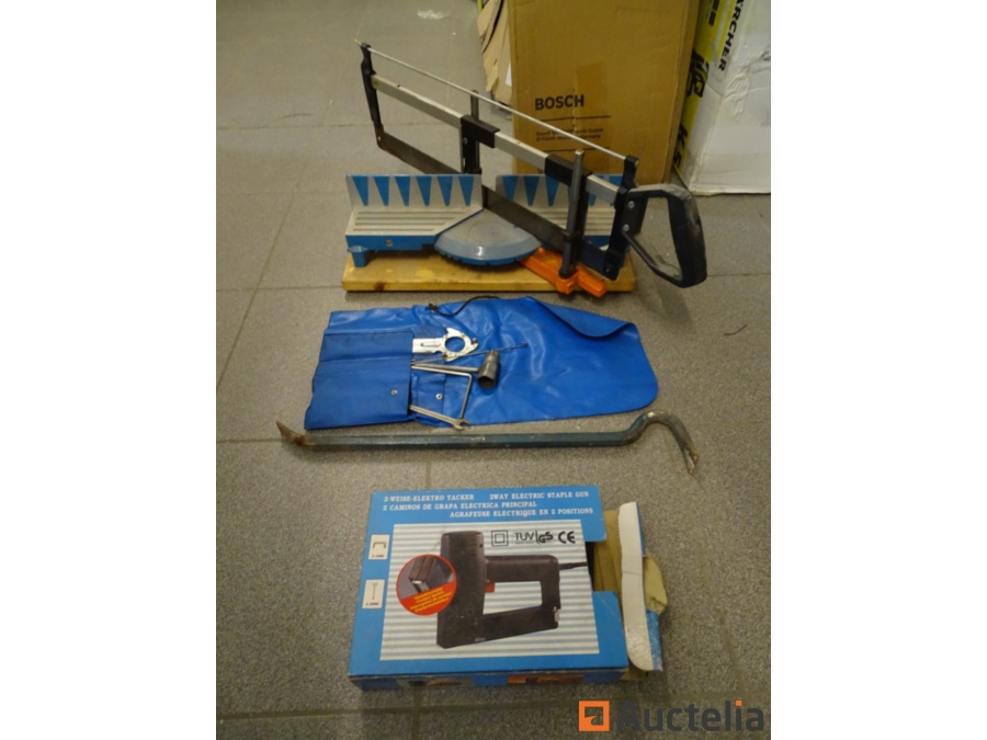 Agrafeuse cloueuse électrique TUV, Pied de biche, Scie à onglet NOBEX ...