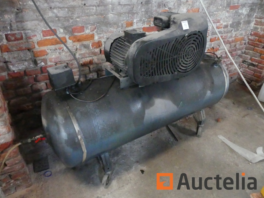 Compresseur à air sur roulettes - Construction / Génie civil - Compres ...